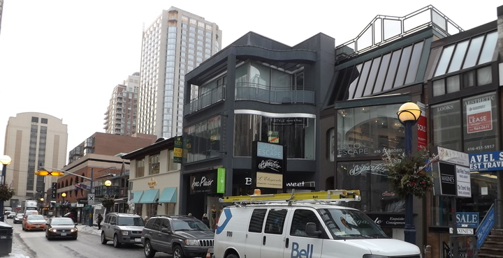 Amazing Toronto – Cumberland Street, Yorkville – Victoria West